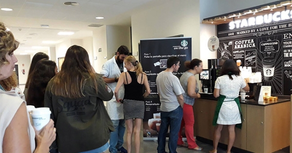 Starbucks se lanza a la conquista del público universitario con sus ...
